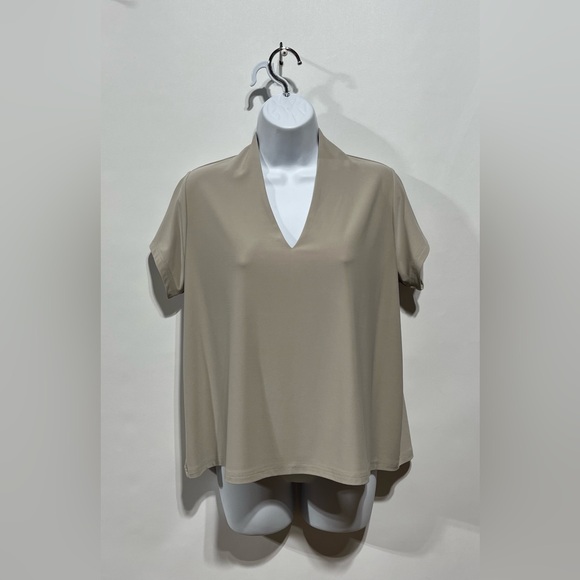 Sympli | Tops | Sympli Elegant Beige Short Sleeve Blouse Womens Size ...